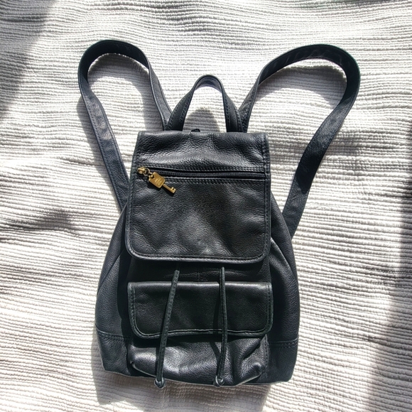 Fossil | Bags | Vintage Fossil Black Leather Backpack | Poshmark